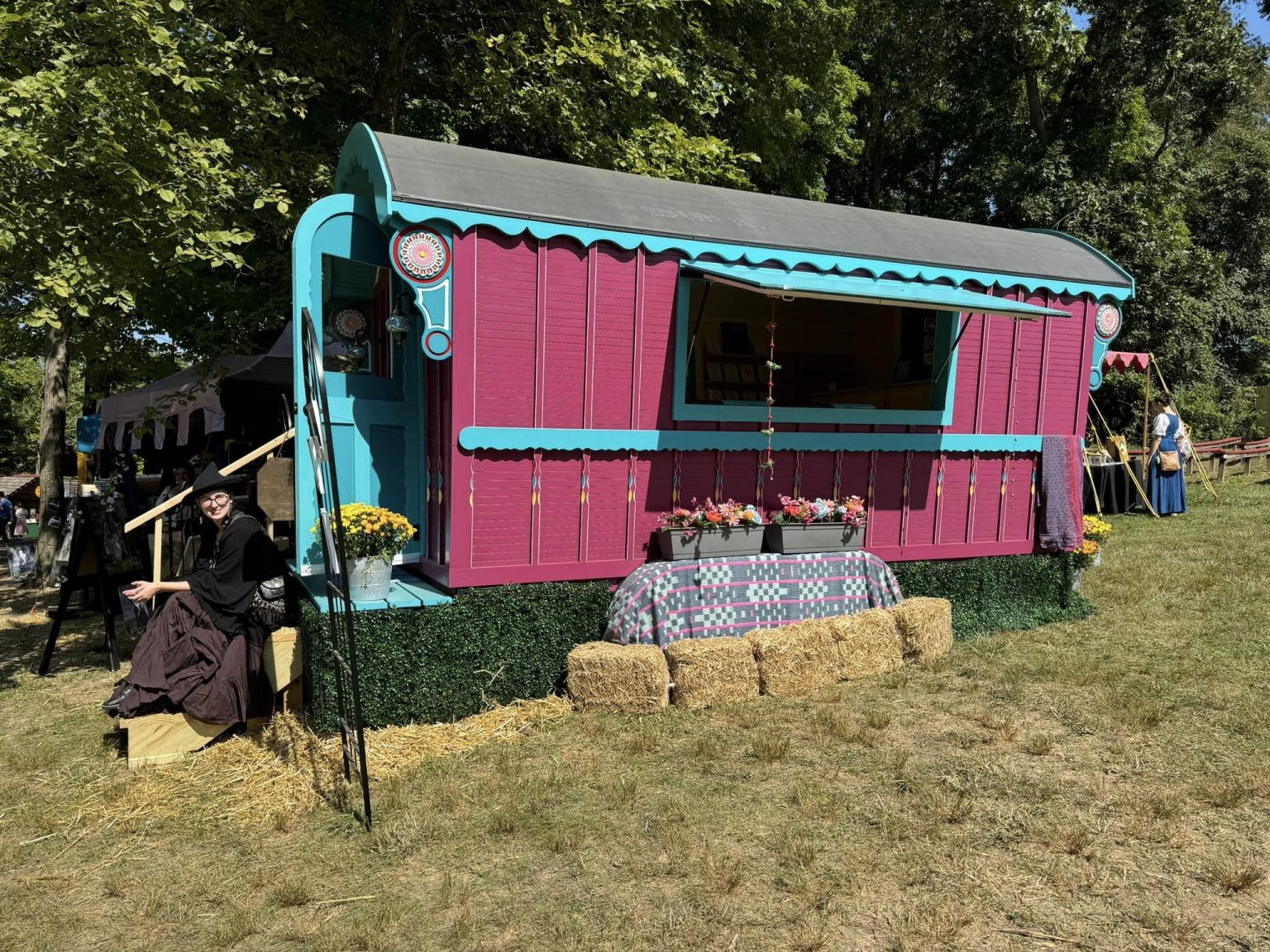 Darcy Farrow’s Artful Cauldron – Pittsburgh Renaissance Festival